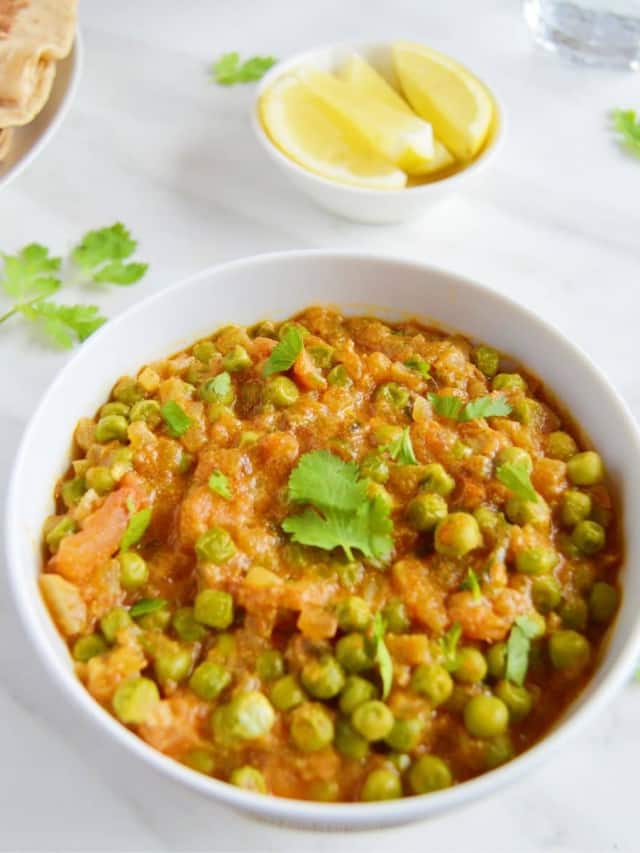 Winter Special Green Peas Masala Curry Recipe
