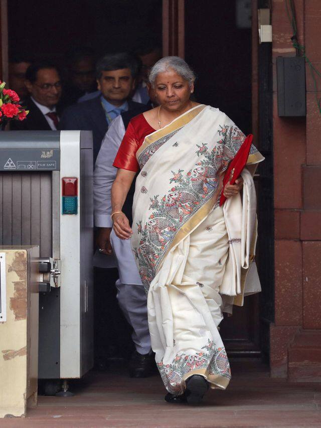 Sitharaman’s Budget Day Saree: A tribute to Dulari Devi and Madhubani art