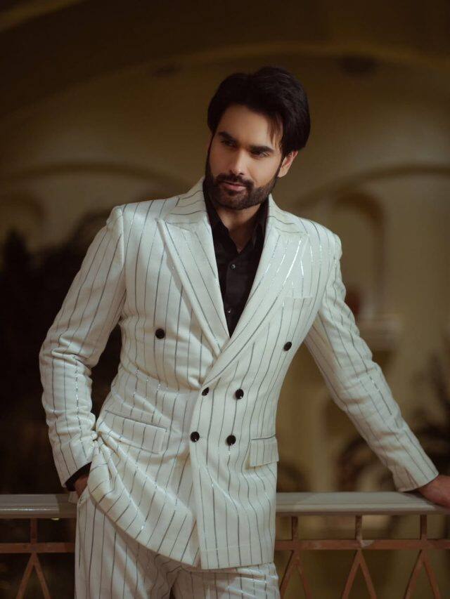Vivian Dsena dons dapper looks, see here